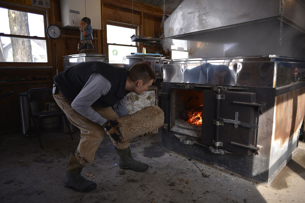 Boiling | Somerskogen Sugarbush - 100% Pure Minnesota Maple Syrup